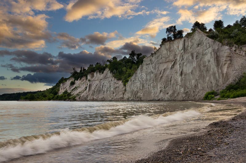 Sunset at Scarborough Bluffs, Toronto Stock Image - Image of serene ... Sunset at Scarborough Bluffs, Toronto Stock Image - Image of serene ...