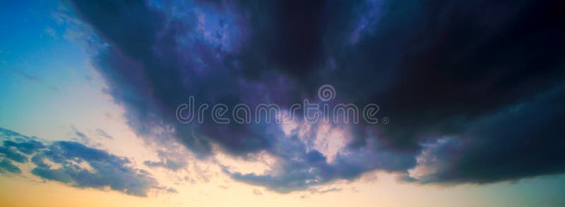 Beautiful Sunset Sky Above Clouds with Dramatic Light Stock Photo ...