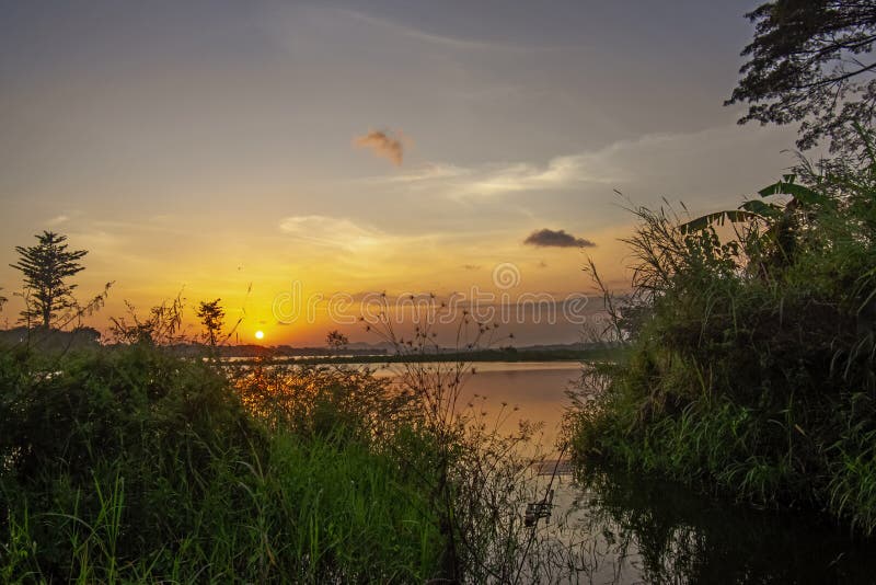 The Sunsets in the Sky, Natural, Nature, Background, Wallpaper Stock ...