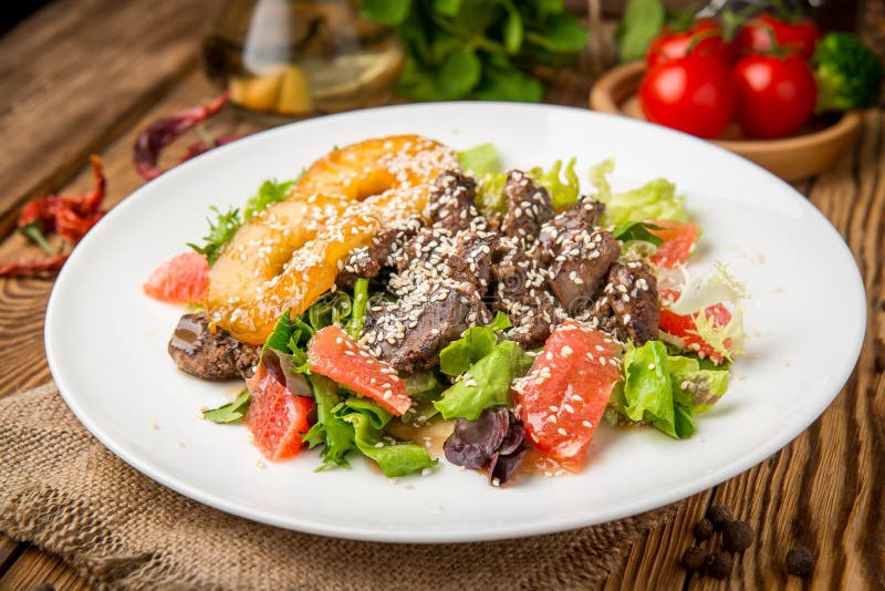 Beautiful Food: Steak Tuna in Sesame, Lime and Fresh Salad Close-up on ...