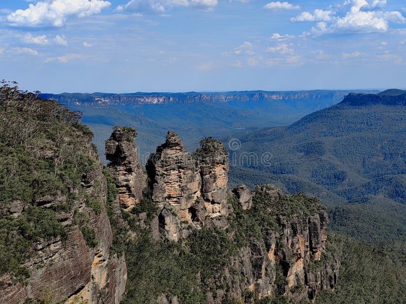Beautiful Three Sisters in Blue Mountains, Sydney. Stock Image - Image ...