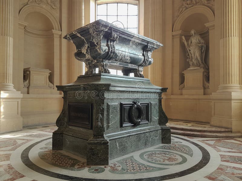 The Beautiful Tomb of Napoleo Editorial Stock Photo - Image of europe ...