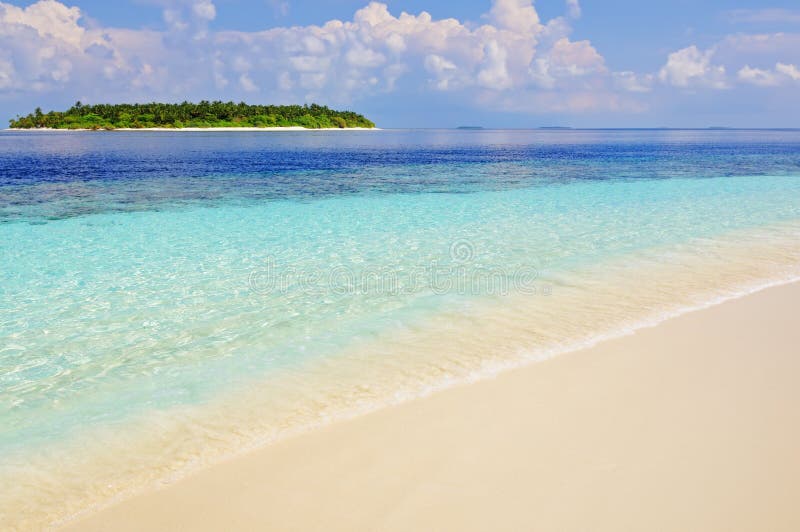 Beautiful tropical scene stock image. Image of horizontal - 15610333