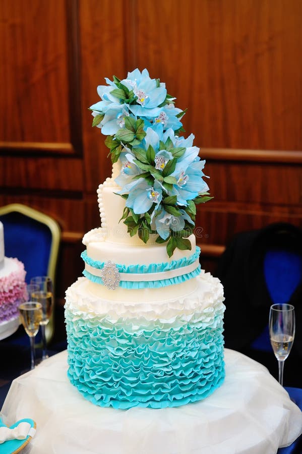 Beautiful Turquoise Wedding Cake Stock Image - Image of meal, banquet ...