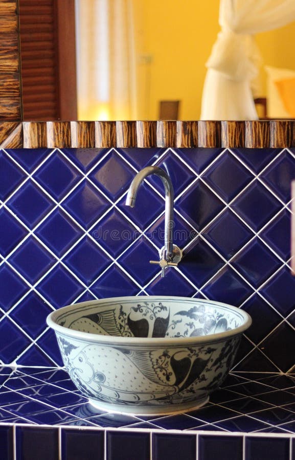 Beautiful Vessel Basin in Thailand Stock Image - Image of mirror, decor ...