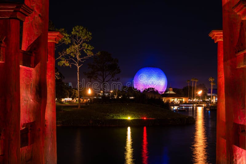 Beautiful View of Big Sphere at Epcot 24 Editorial Stock Image - Image ...