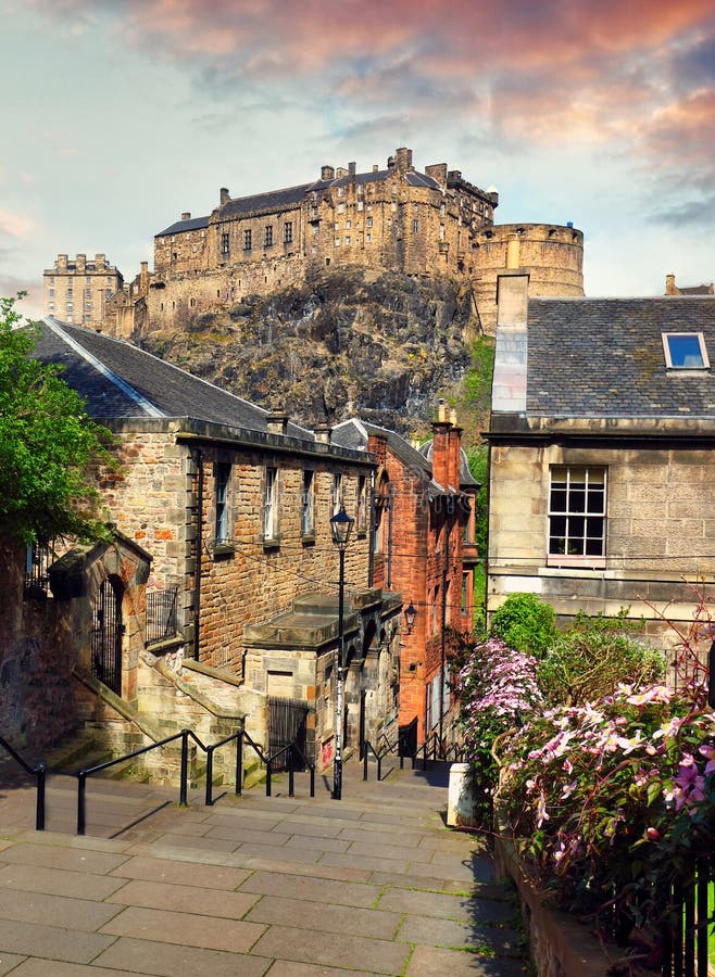 Beautiful View of Edinburgh Castle from Vennel in Edinburgh,Scotland ...