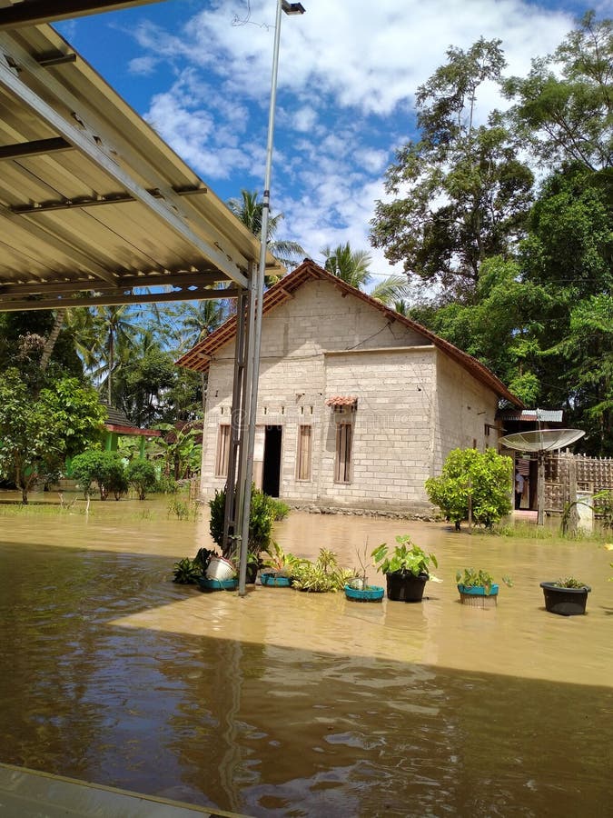 A Beautiful View of the Flood Stock Image - Image of flood, beautiful ...