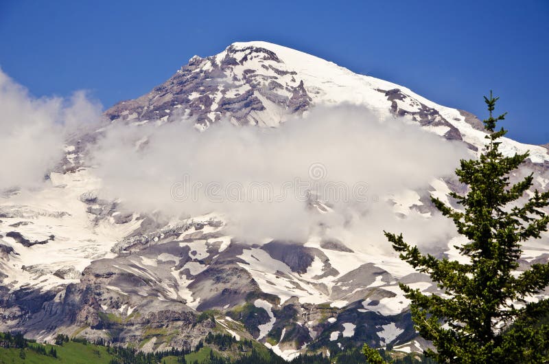 Beautiful View of Mount Rainier Stock Photo - Image of direction ...