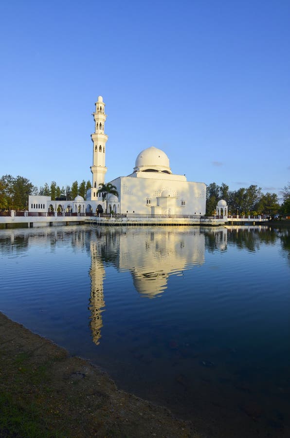 Beautiful White Mosque with Reflection in the Lake during Clean Stock ...