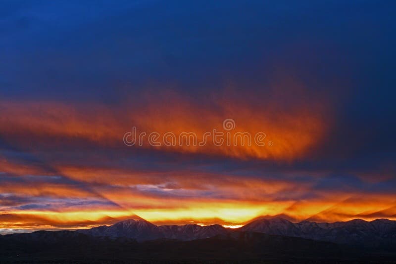 Beautiful Winter Utah Sunset Stock Photo - Image of extending, sunrays ...
