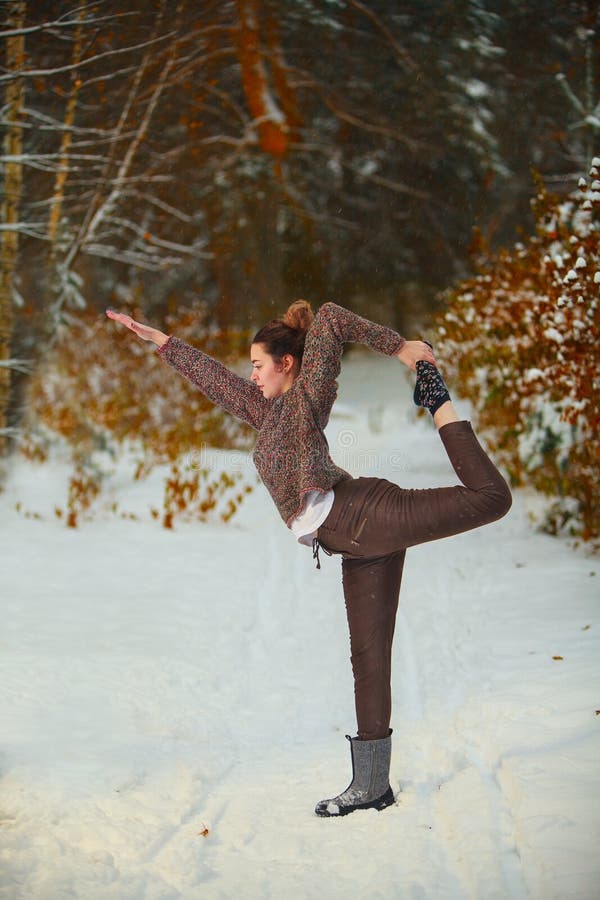 Beautiful Woman Doing Yoga Outdoors in Snow Stock Image - Image of ...
