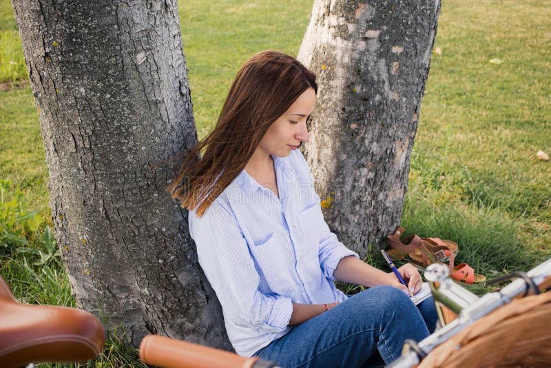 767 Beautiful Young Woman Sit Under Tree Stock Photos - Free & Royalty ...
