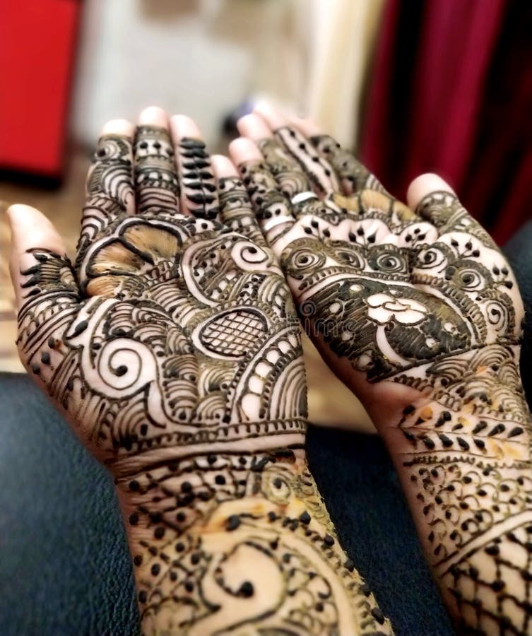 Beautifully Decorated Indian Hands with Mehandi Stock Photo - Image of ...