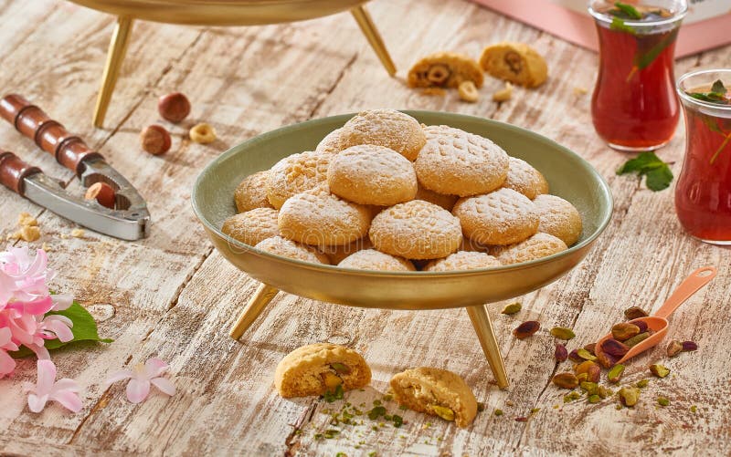 Traditional Arabic Eid Cookies (Kahk) with Stuffed Dates and Walnuts ...