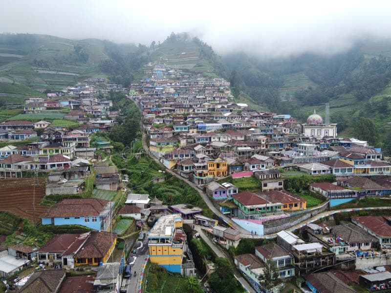 The Beauty of the Architecture of the Arrangement of Terraced Houses of ...