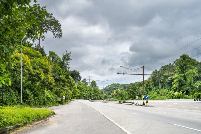 Beauty Empty Highway Road with Lamp Post and Tree on Cloudy Sky ...