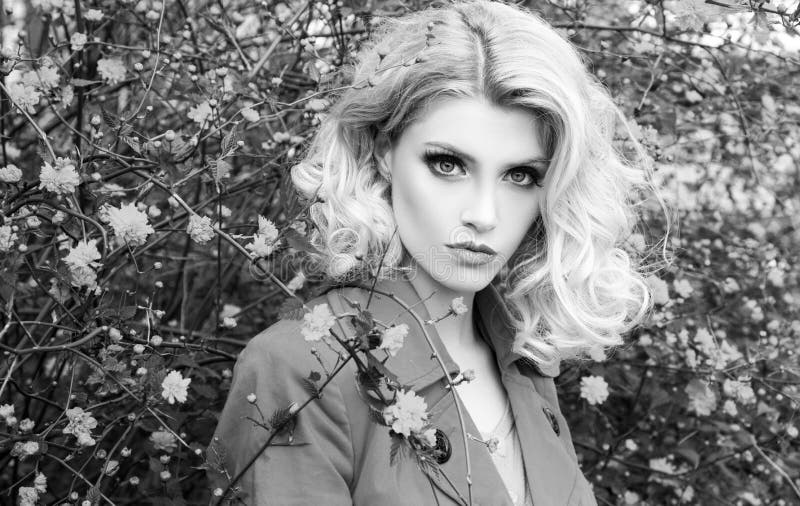 Beauty High Fashion Model Girl With Blonde Hair Style Vivid Make Up
