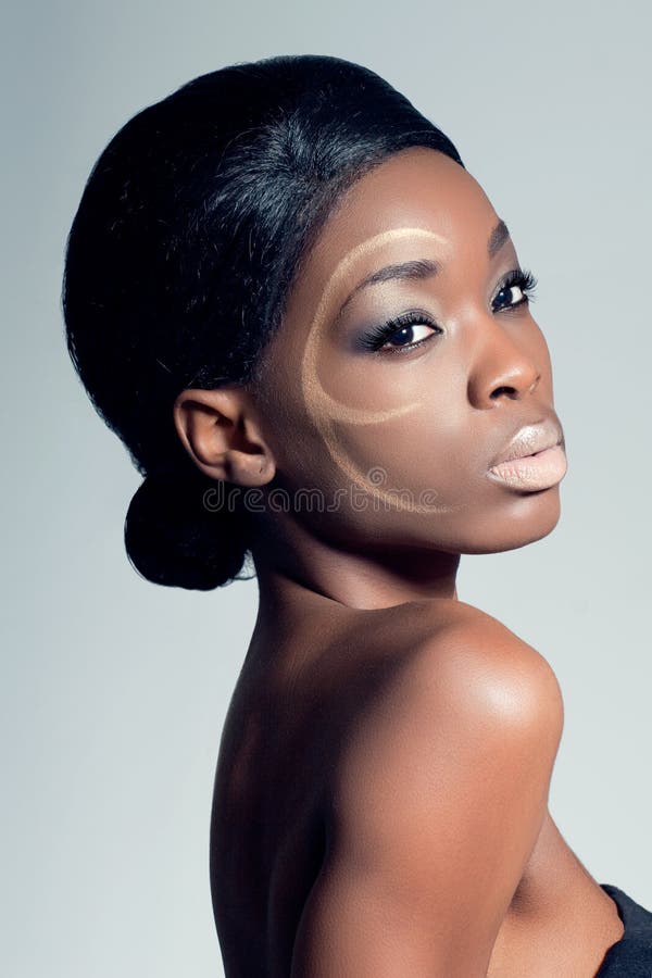 Beauty Shot of a Black Fashion Model Stock Photo - Image of girl ...