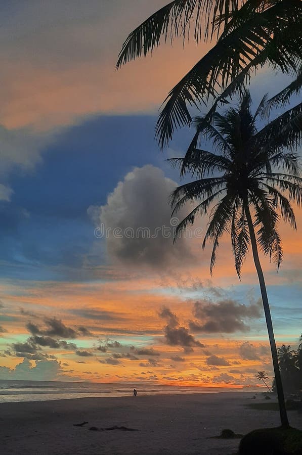 Beauty sunset at the beach stock image. Image of sunset - 274484851