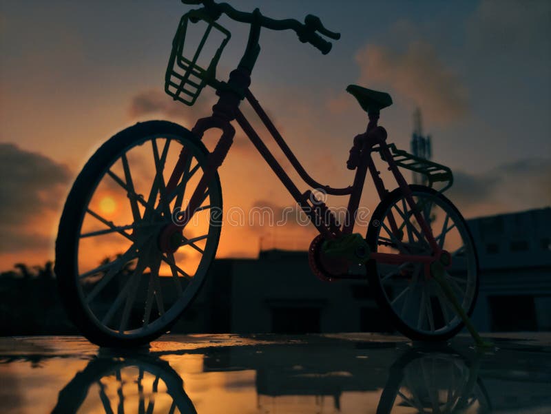 Sunset shines on the cycle stock image. Image of beauty - 246766921