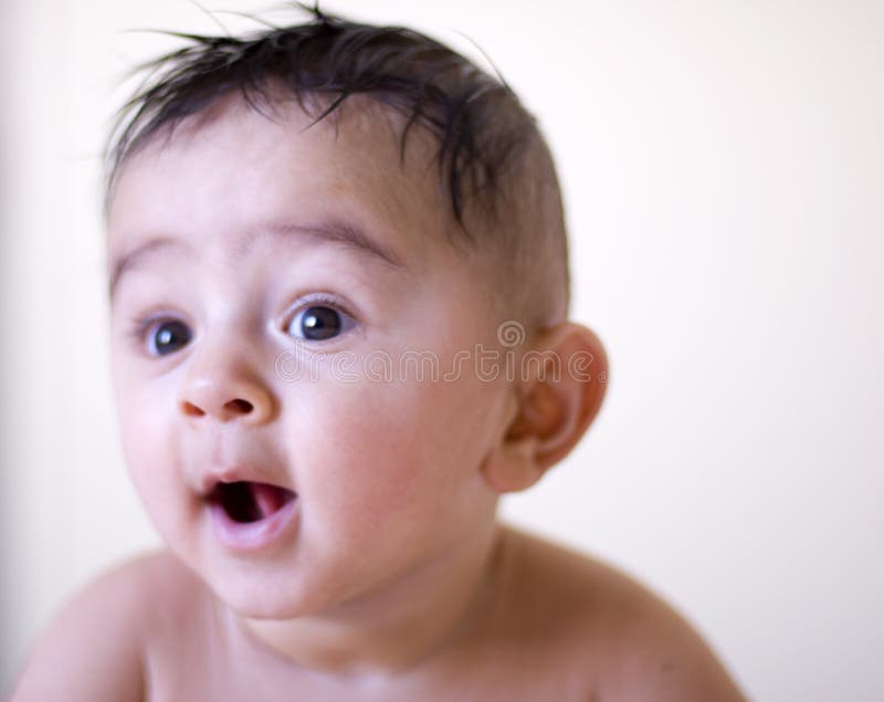 Bebé imagen de archivo. Imagen de inocente, hermoso, bebé - 15804025