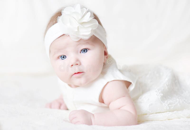 Bebé imagen de archivo. Imagen de vida, azul, infante - 24437969