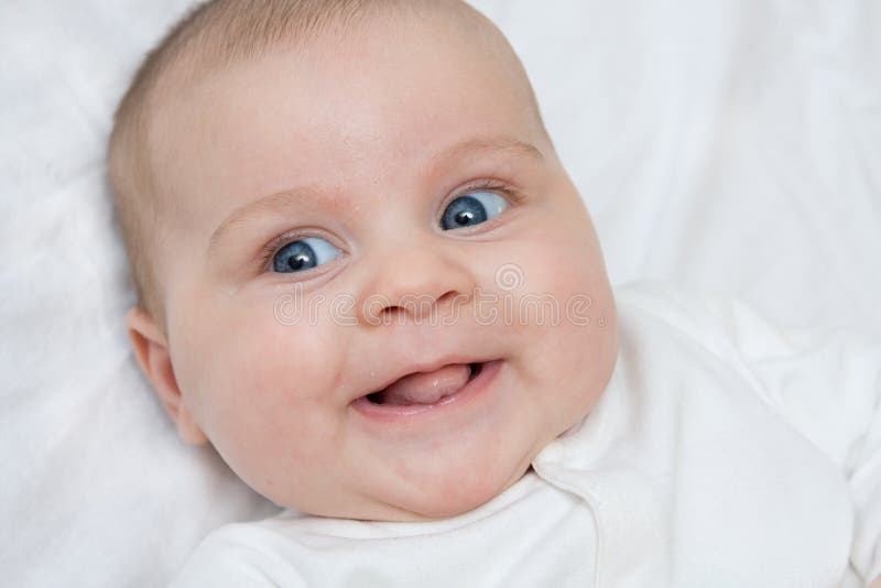 Bebé de risa imagen de archivo. Imagen de cuidado, ojos - 1954295