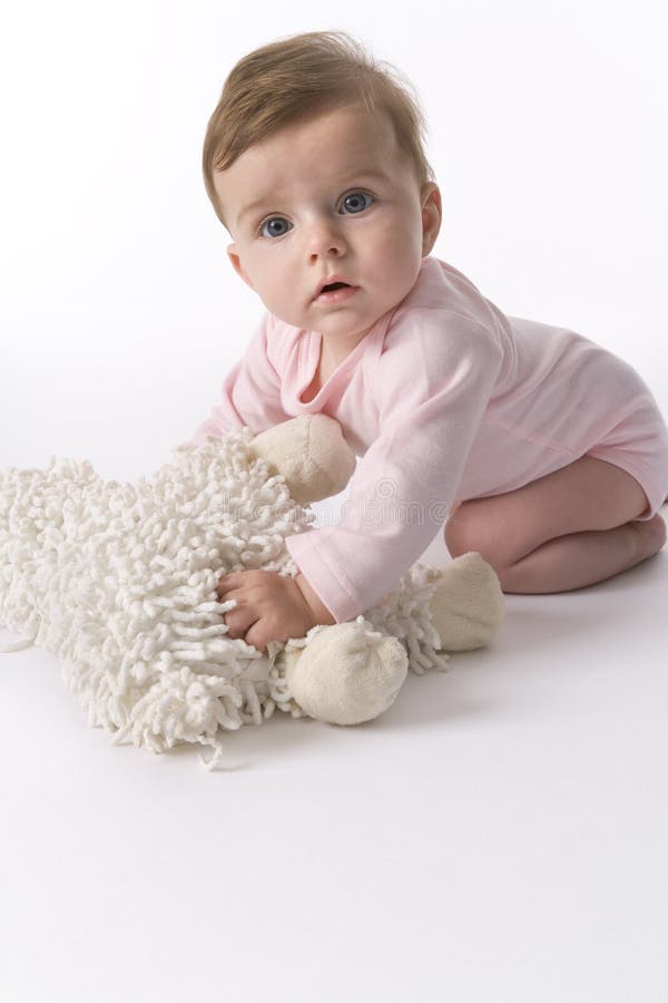 Bebé Que Senta-se No Assoalho Imagem de Stock - Imagem de fofofo, bebê ...