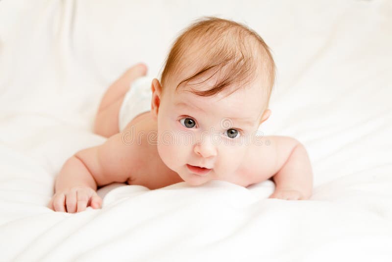 Bebé caucásico lindo foto de archivo. Imagen de hermoso - 18258286