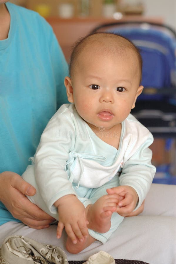 Bebé lindo imagen de archivo. Imagen de risa, infante - 9331589