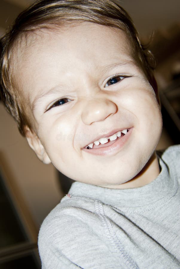 Bebé sonriente foto de archivo. Imagen de afortunado - 16278258