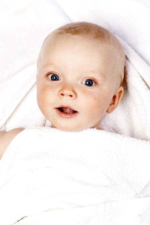 Bebé sonriente imagen de archivo. Imagen de riéndose - 28555595