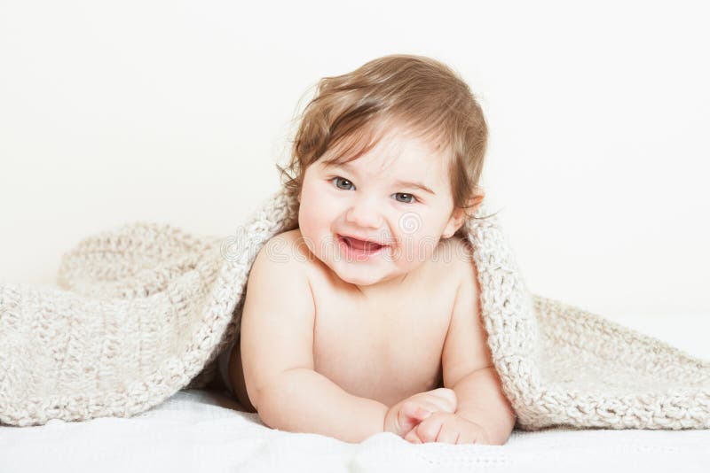 Bebé sonriente imagen de archivo. Imagen de cara, positivo - 29058183