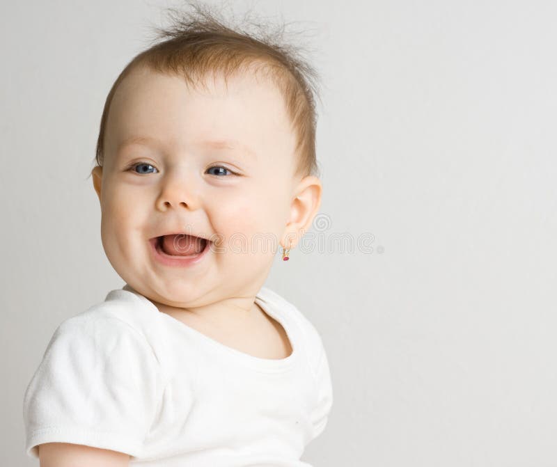 Bebé sonriente imagen de archivo. Imagen de adorable, fondo - 5407835