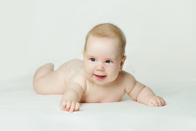 Bebé sonriente lindo foto de archivo. Imagen de bebé - 33002448