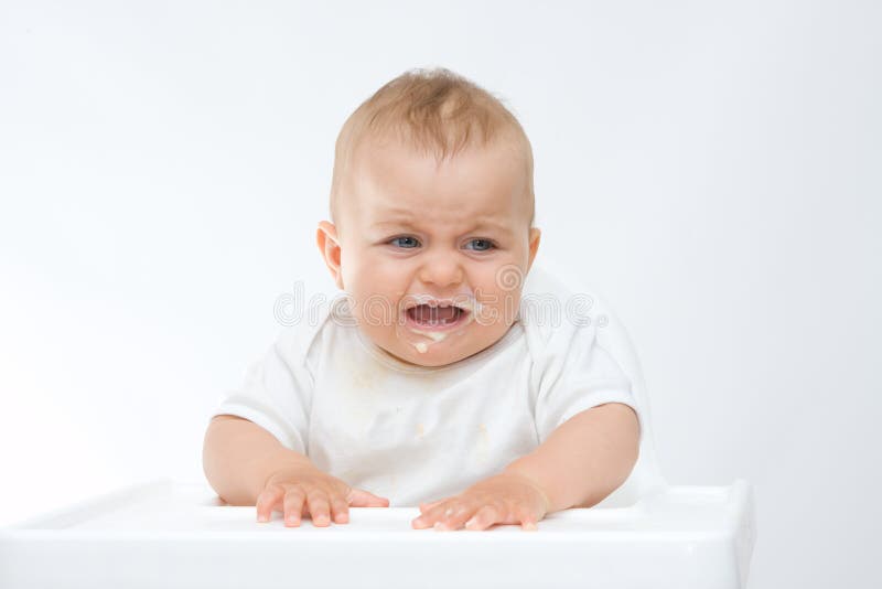 Bebé trastornado y apenado imagen de archivo. Imagen de emociones ...