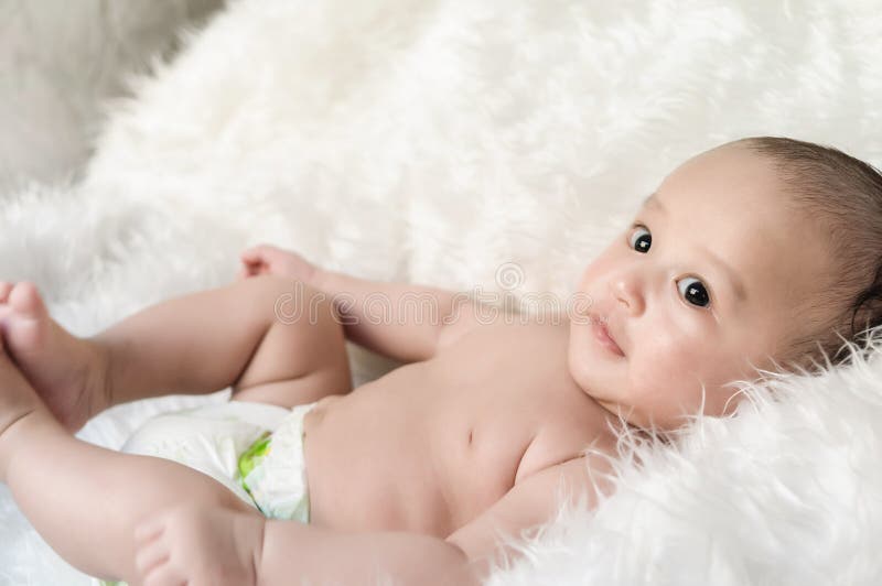 Bebê pequeno foto de stock. Imagem de cobertor, povos - 36372876