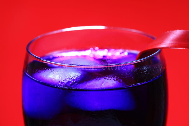 Bebida azul para festas imagem de stock. Imagem de colorido - 16958839