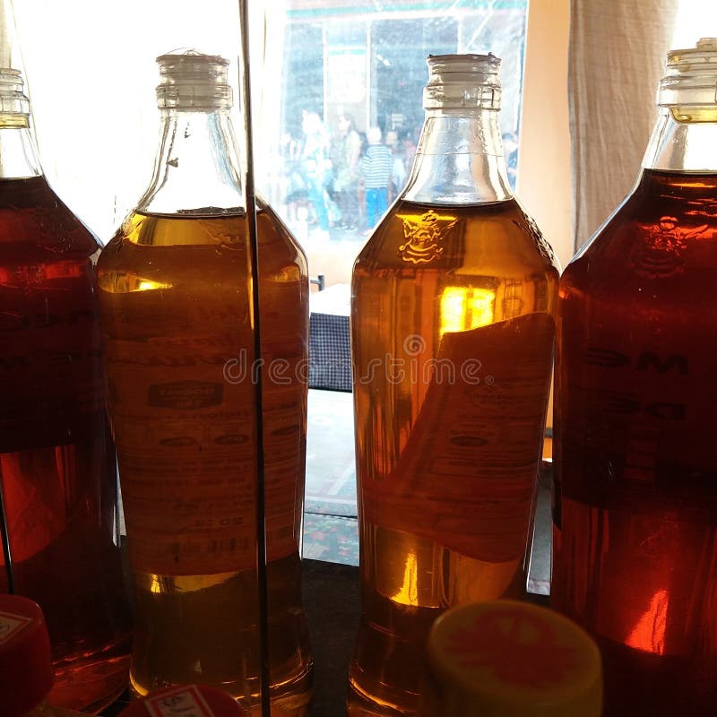 Bebida Brasileira Da Garrafa Foto de Stock Editorial - Imagem de ...