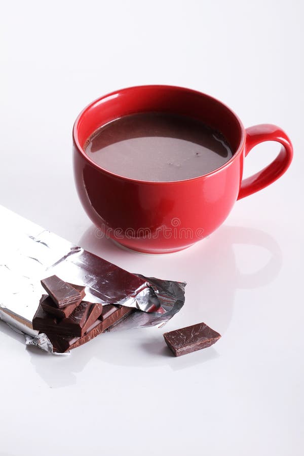 Bebida Caliente Del Chocoalte Con Los Pedazos Del Chocolate Foto de ...