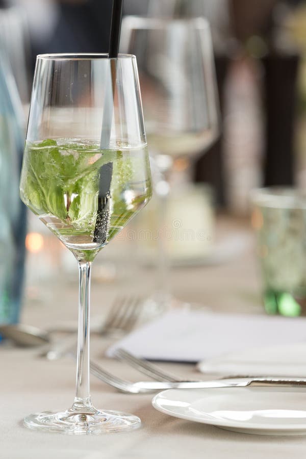 Bebida De Hugo Champagne Con El Jarabe, La Menta Y La Cal Del ...