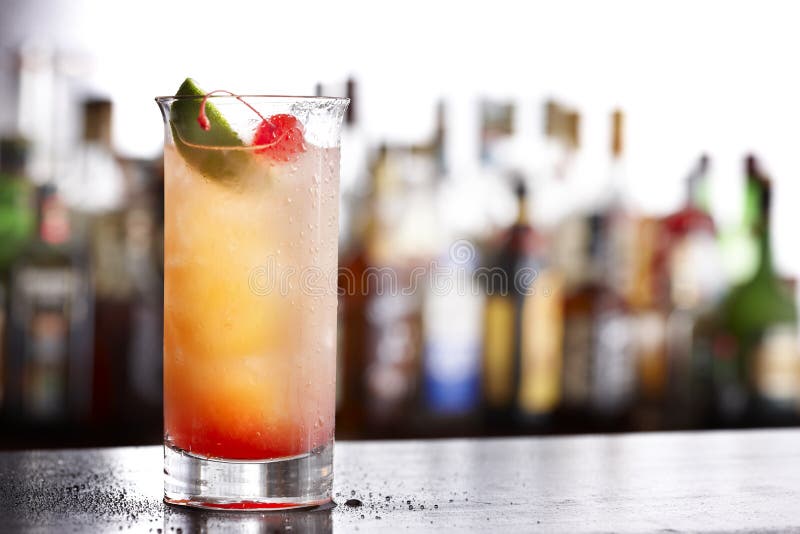 117,540 Bebida Mixta Fotos de stock - Fotos libres de regalías de ...