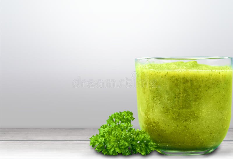 Bebida verde imagen de archivo. Imagen de blanco, cristal - 59993227