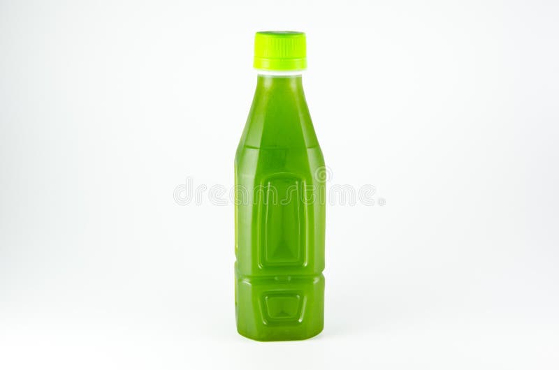 Bebida verde no frasco foto de stock. Imagem de batida - 26952132