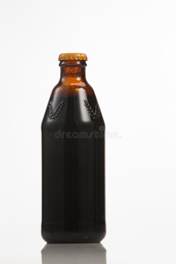 Bebida de Malta foto de archivo. Imagen de marrón, lager - 84486522
