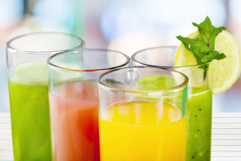 Bebidas frescas foto de archivo. Imagen de verde, latino - 60894330