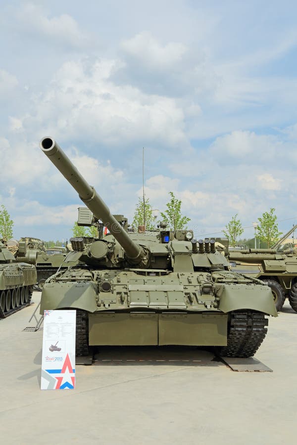 Russischer Panzer T-80 stockbild. Bild von militärisch - 6206451