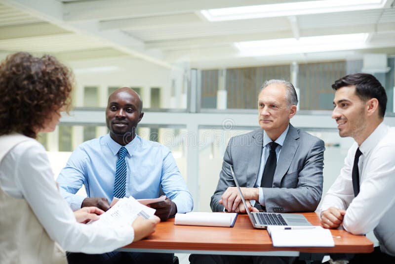 Bedrijfs overleg stock afbeelding. Image of raadpleging - 102727899