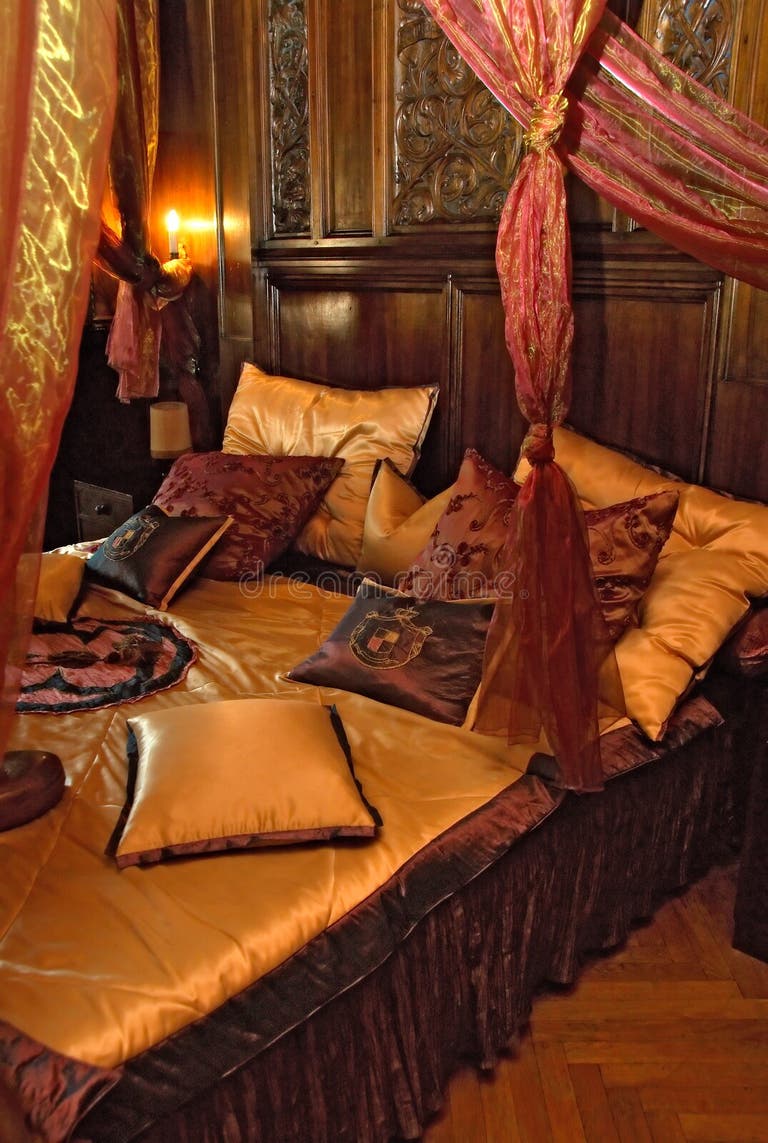 3,090 Castle Bedroom Stock Photos - Free & Royalty-Free Stock Photos ...